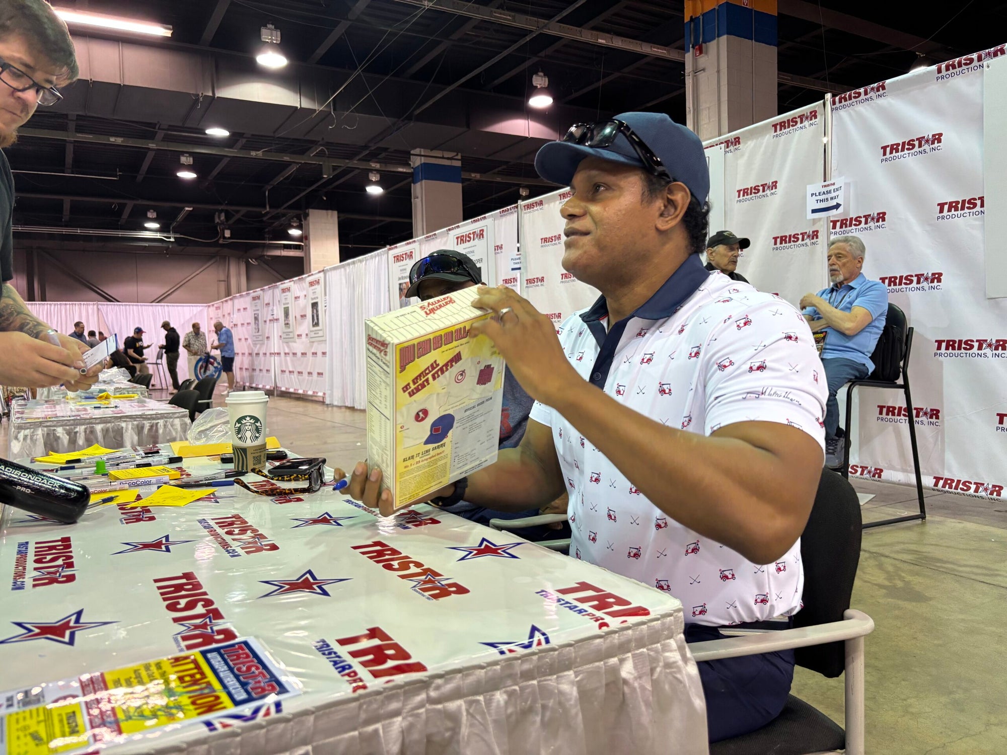 Memorabilia collectors flock to National Sports Collectors Convention ...