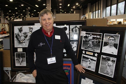 Fanactics Authentics Show Debuts in Chicago - Sports Collectors Digest