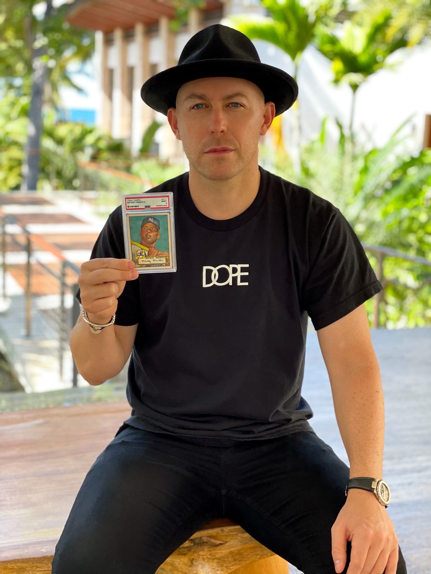 Mickey Mantle card sells for all-time record - Sports Collectors Digest