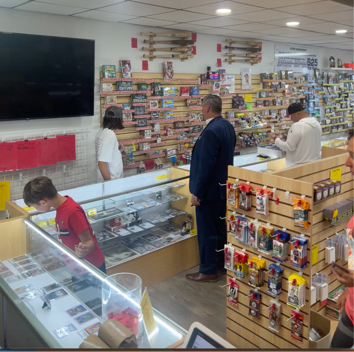 New Fanatics/Topps rules to have big impact on card shops, breakers