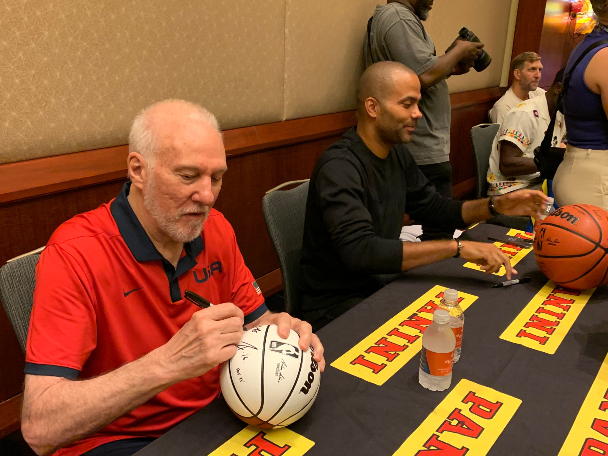 Ranking the best (and worst) autograph signers on Basketball Hall of ...