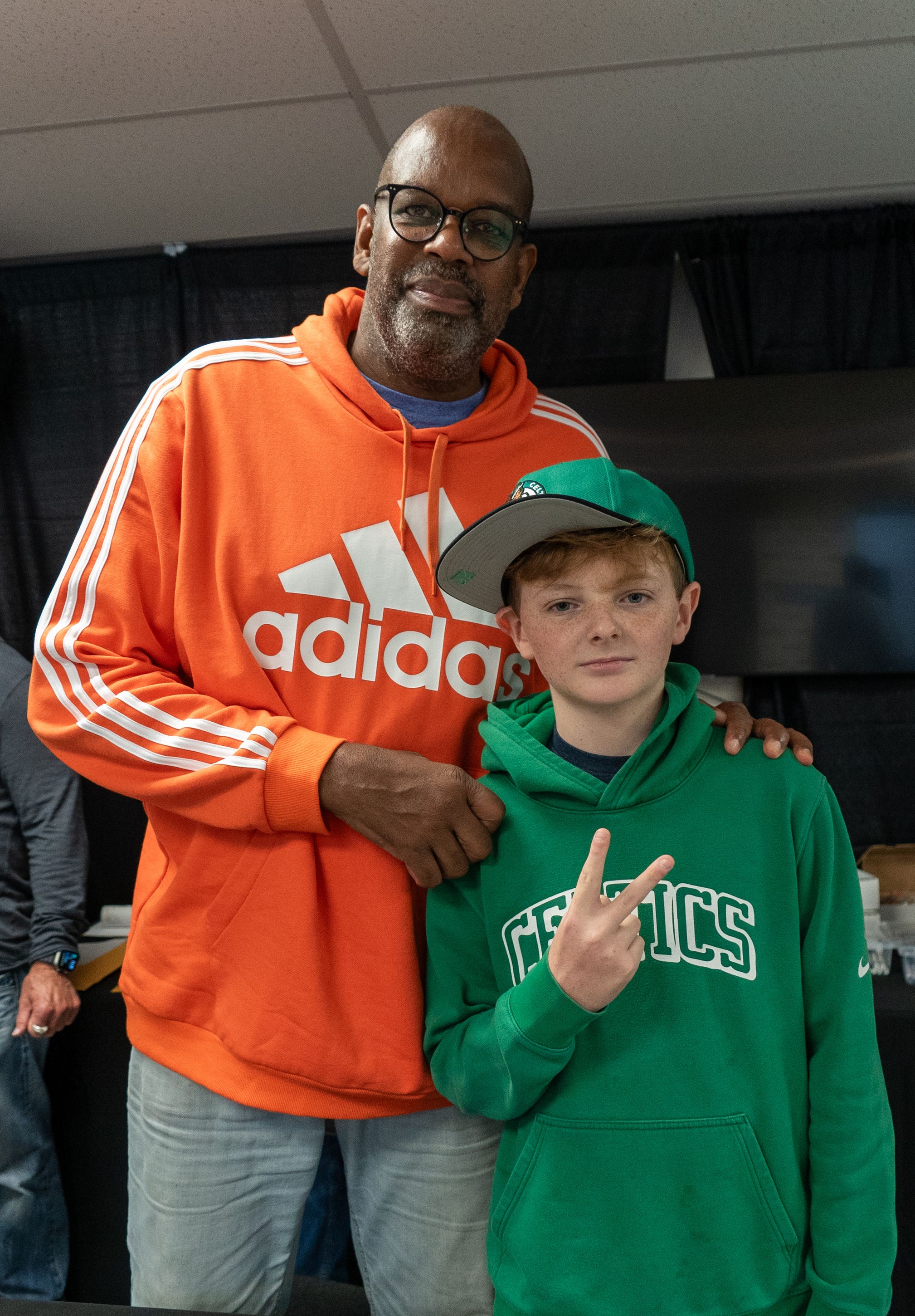 Portland, Maine card show attracts record crowd, Boston-area autograph ...