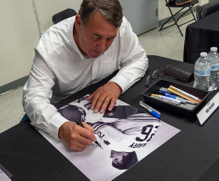 Portland, Maine card show attracts record crowd, Boston-area autograph ...