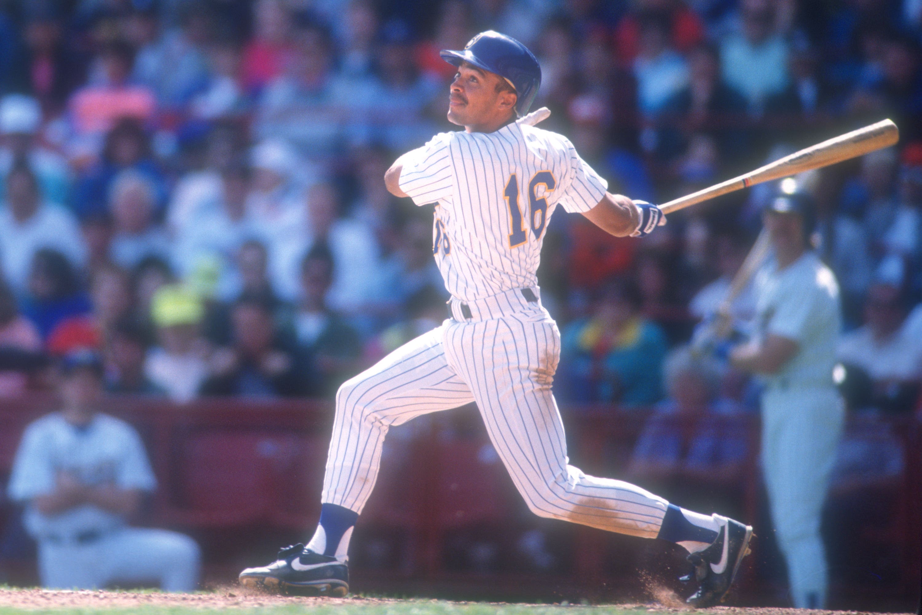 Former Brewer ROY, MLB coach Pat Listach talks autographs and his ...